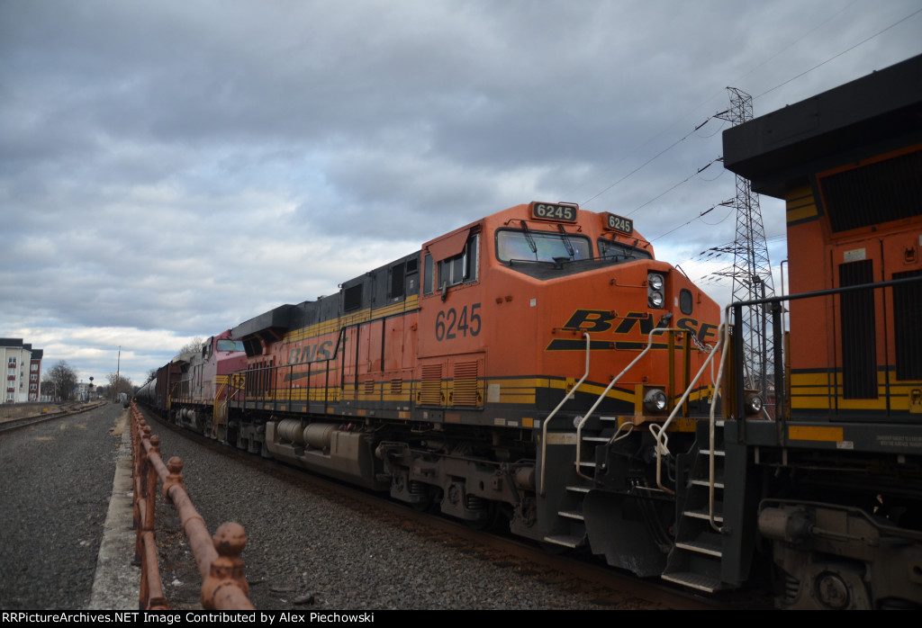 BNSF 6245